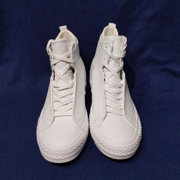 Converse | Shoes | Nwt Converse White Leather Mid Top Wedge Sneakers ...